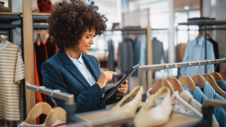 How to improve your retail sales training program