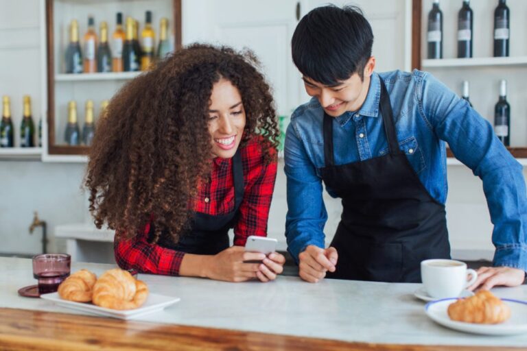 4 reasons to encourage idea sharing in the workplace