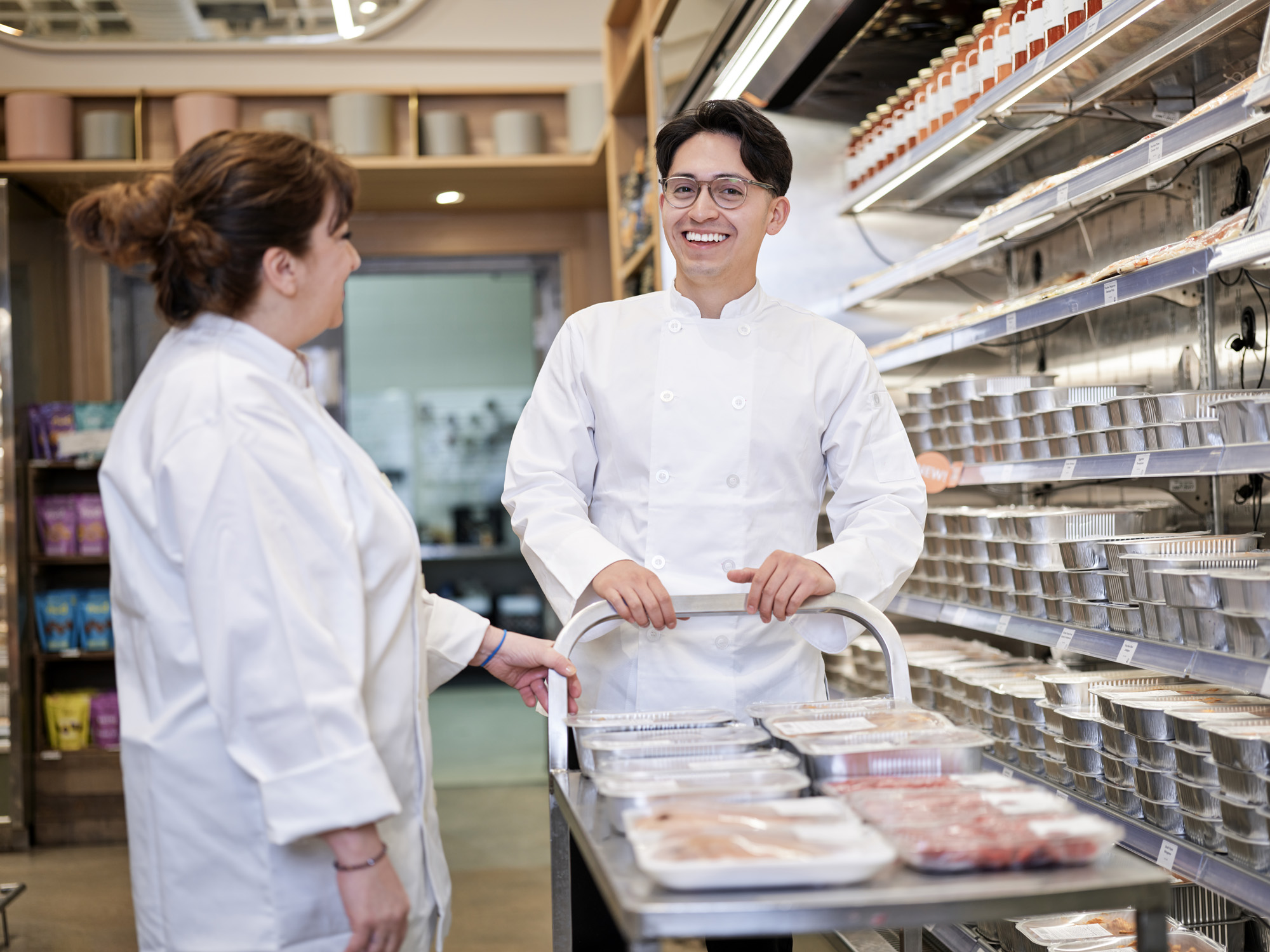 9 engagement tactics to try with your grocery workers